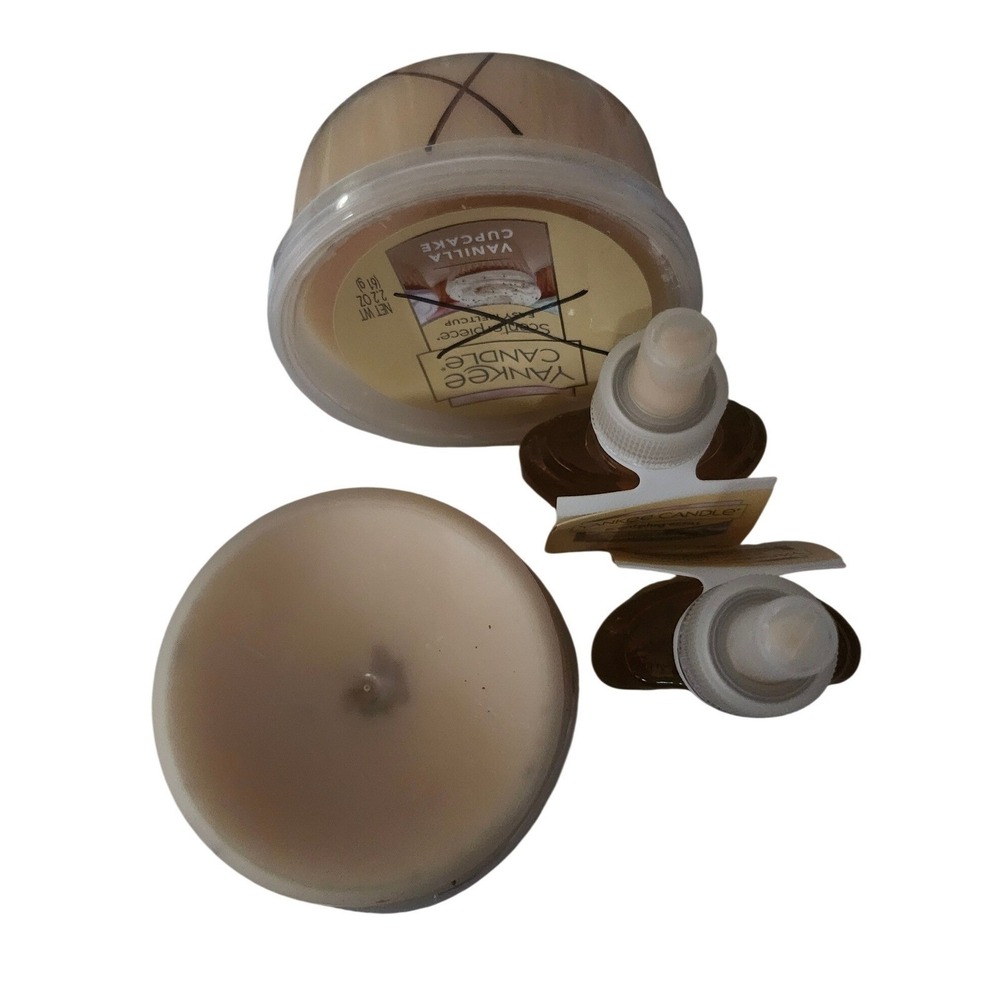 Yankee Candle | Accents | Yankee Candle Vanilla Cupcake Scenterpiece ...